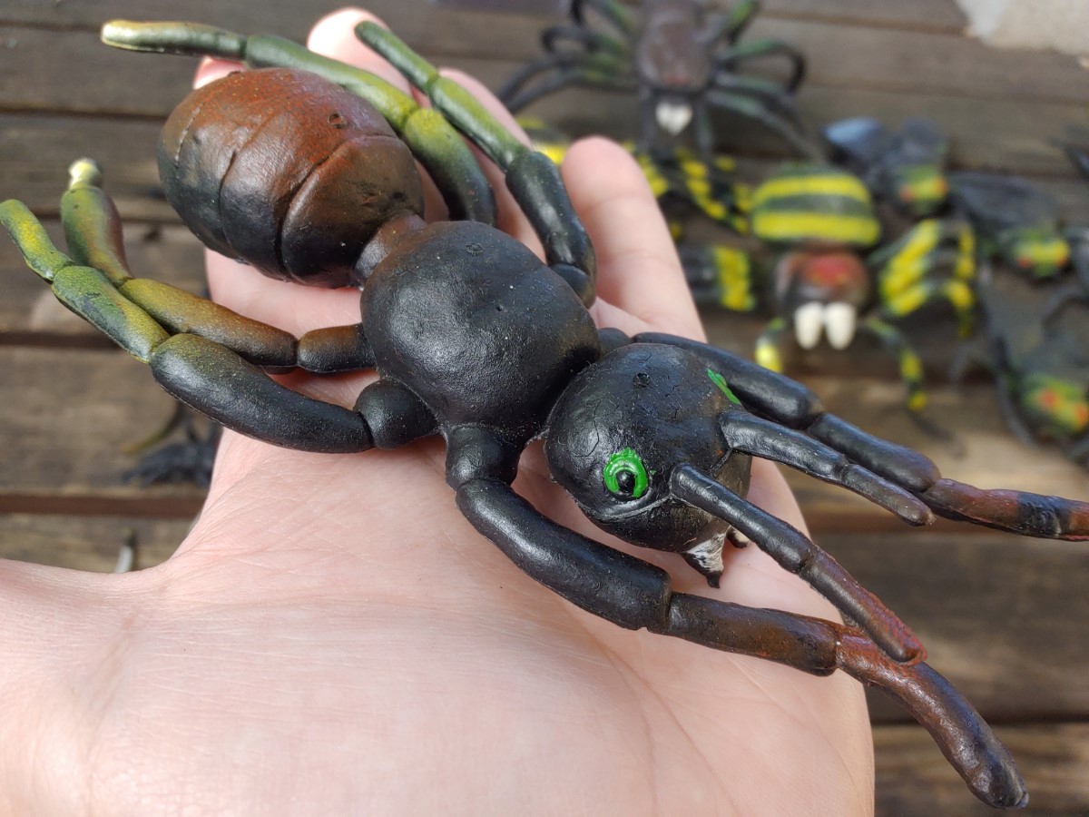 Bogleech Halloween 2024: Valuable Vintage Bugs